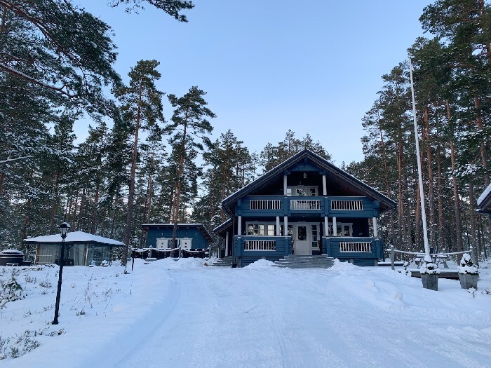 Juhlat tai kokous Turun saaristossa